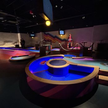 PUTTSHACK - OAKBROOK - Updated April 2025 - 471 Photos & 283 Reviews ...