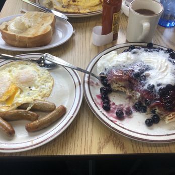 THE BLUE SKILLET - Updated February 2025 - 34 Photos & 26 Reviews ...