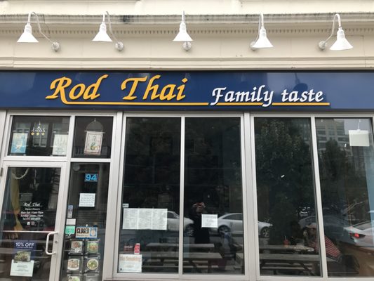 ROD THAI FAMILY TASTE - 417 Photos & 491 Reviews - 94 Peterborough St ...