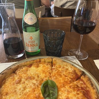 PIZZA IN TREVI - Updated March 2024 - 182 Photos & 110 Reviews - Via di ...