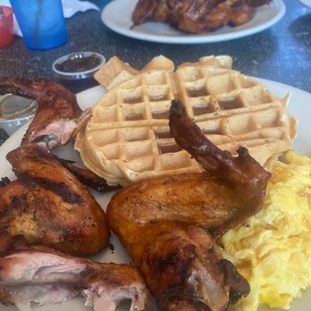 THUMBS UP DINER - 753 Photos & 832 Reviews - 573 Edgewood Ave SE ...