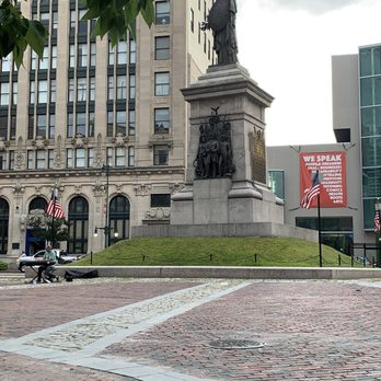 MONUMENT SQUARE - Updated October 2025 - 42 Photos - 1 Monument Square ...