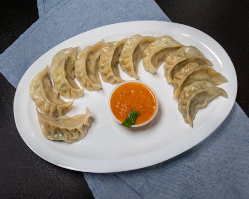 MOMOS GYROS CURRIES - Updated November 2025 - 25 Photos - 401 Farm To ...