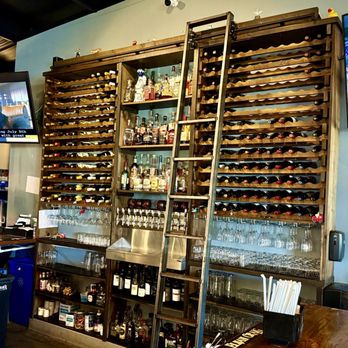 THE LOCAL ROOM - Updated December 2025 - 112 Photos & 121 Reviews - 215 ...