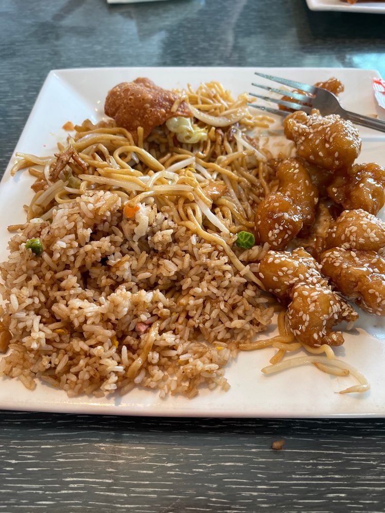 NEW CHINA CAFE - 71 Photos & 132 Reviews - 1002 W Main St, Merced ...