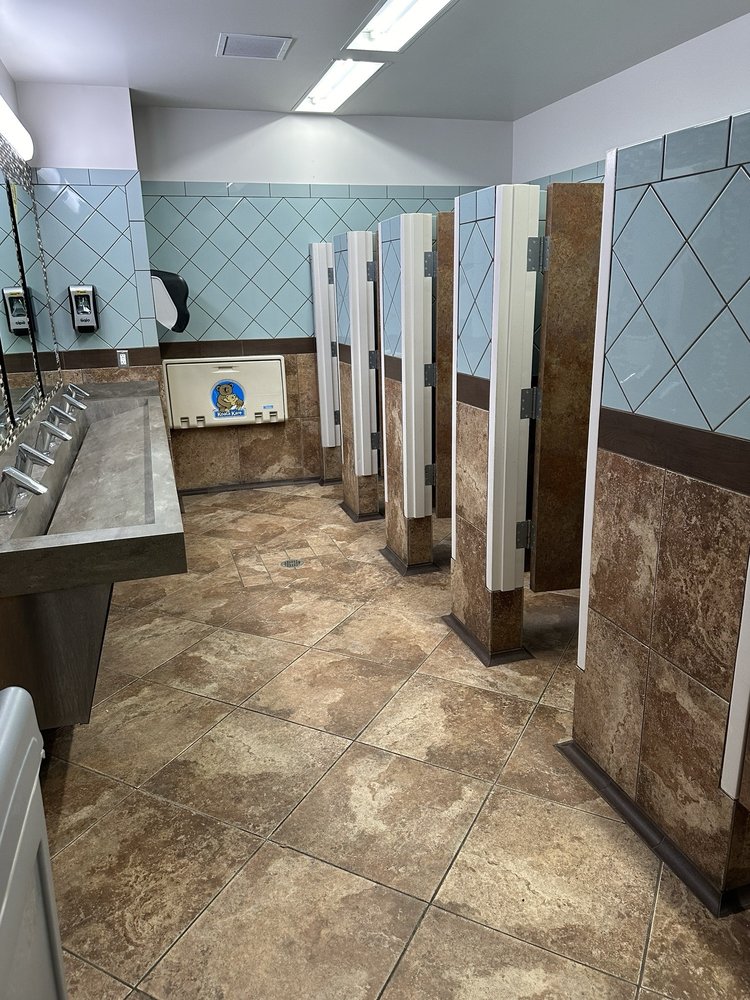 LAWRENCE REST AREA - KANSAS TURNPIKE - Updated October 2025 - 30 Photos ...