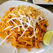 SAWADDEE KA THAI CUISINE AND PHO - 207 Photos & 169 Reviews - 111 Canal ...