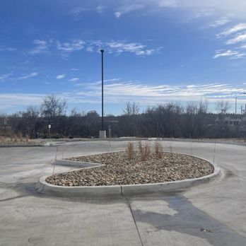 B-BOPS - Updated December 2025 - 21 Photos & 46 Reviews - 4500 Fleur Dr ...