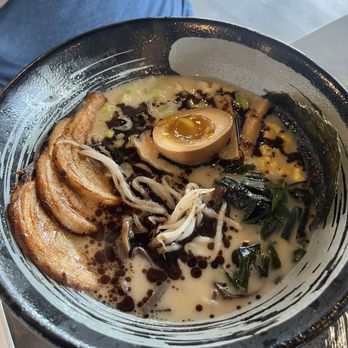 KUMA MOON - Updated December 2025 - 106 Photos & 63 Reviews - 725 ...