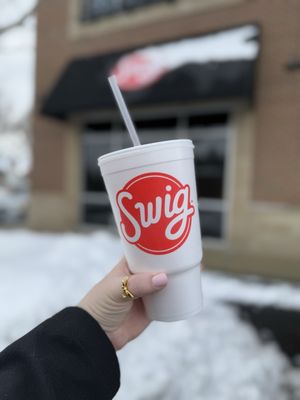 SWIG - Updated December 2025 - 53 Photos & 55 Reviews - 9510 N Meridian ...