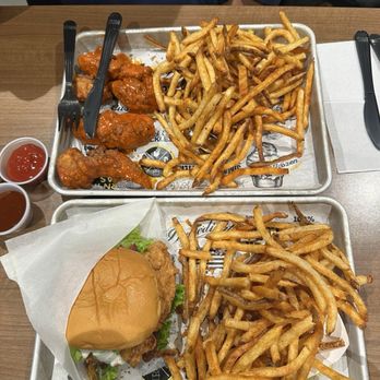 SUPER CHIX - Updated January 2026 - 138 Photos & 92 Reviews - 4712 ...