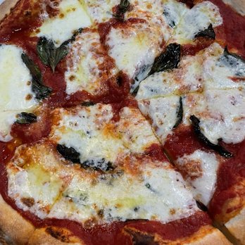 BOOTLEGGERS PIZZA PARLOR - Updated June 2025 - 167 Photos & 236 Reviews ...