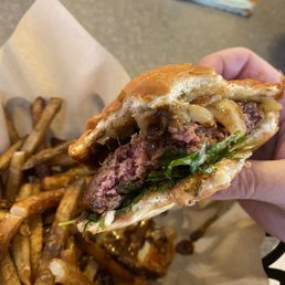THE BURGER DIVE - Updated December 2025 - 411 Photos & 707 Reviews ...