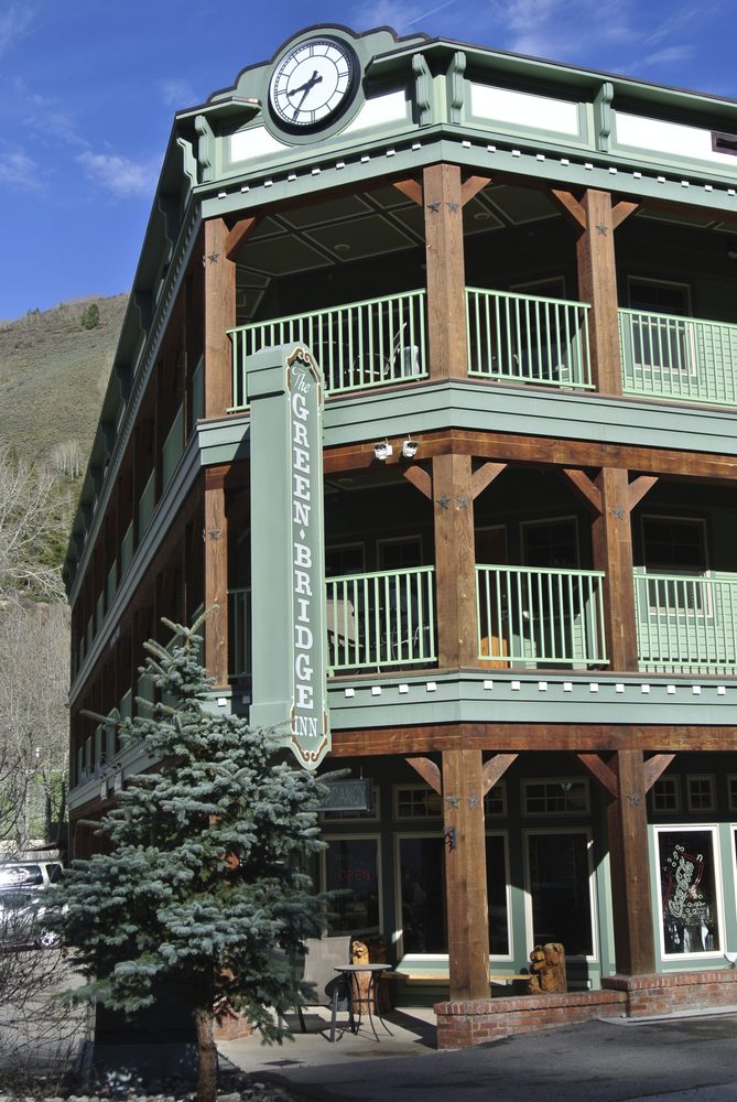 GREEN BRIDGE INN - Updated August 2025 - 31 Photos & 27 Reviews - 104 ...