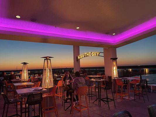 CLOUD 9 ROOFTOP BAR - Updated November 2025 - 100 Photos & 72 Reviews ...