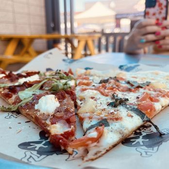 SURF RIDER PIZZA - Updated May 2025 - 570 Photos & 730 Reviews - 8381 ...