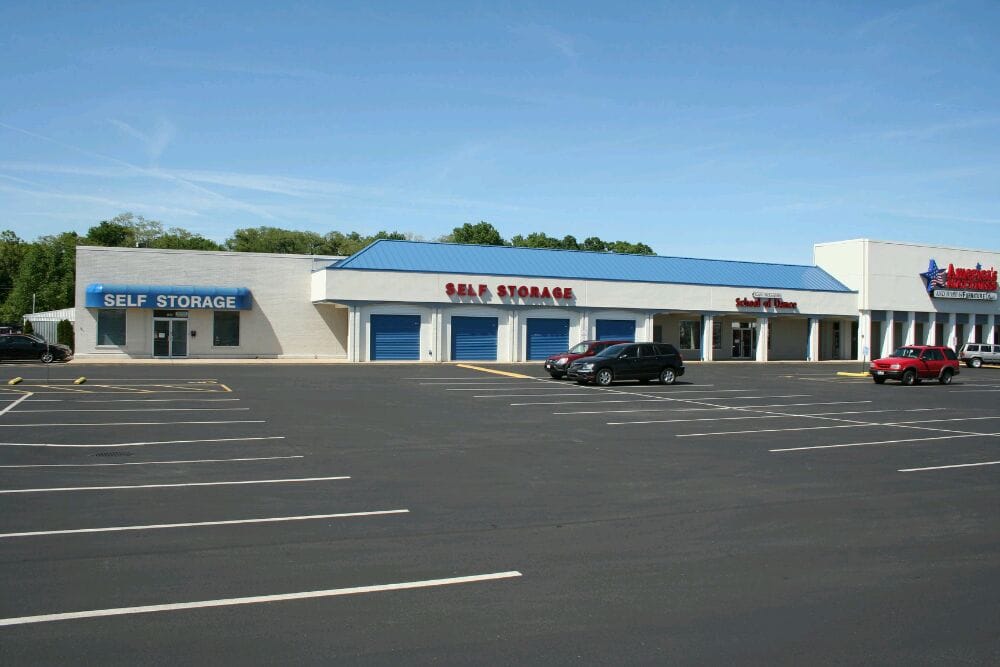MINI WAREHOUSE OF CINCINNATI - 7890 Beechmont Ave, Cincinnati, Ohio ...