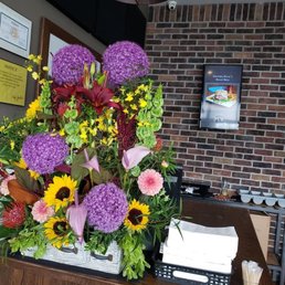 PUB 235 - Updated August 2025 - 190 Photos & 246 Reviews - 235 N Ave ...