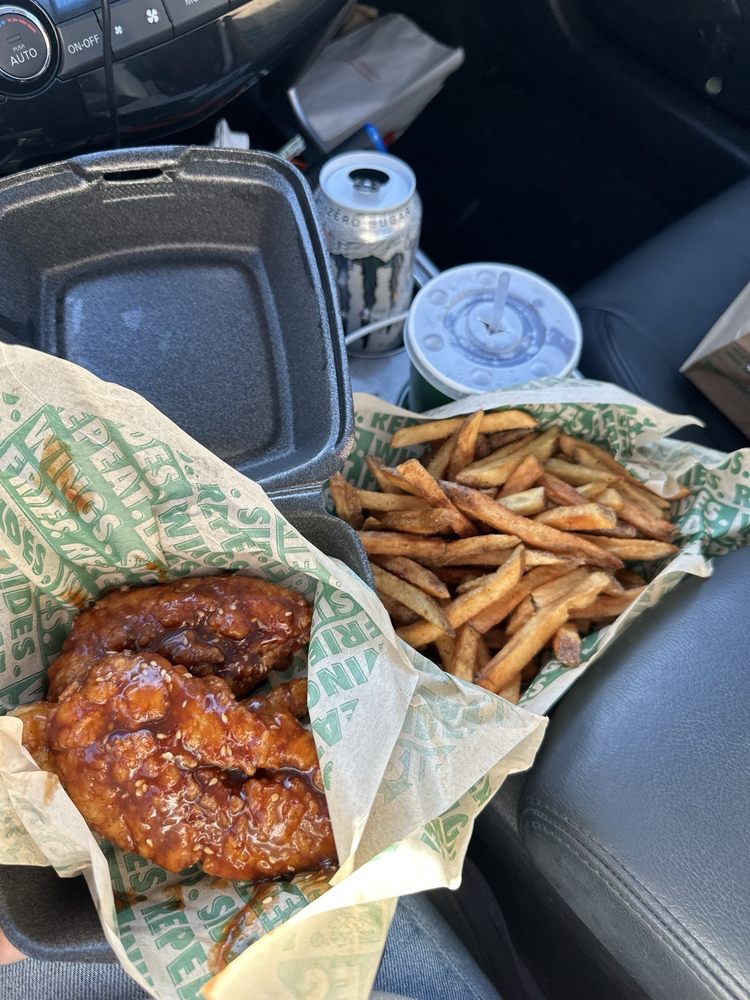 WINGSTOP - Updated June 2025 - 14 Reviews - 60 Newtown Rd, Danbury ...