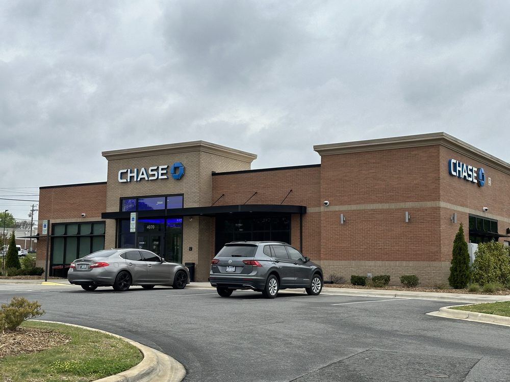 CHASE BANK - Updated September 2024 - 1007 Beaver Creek Commons Dr ...