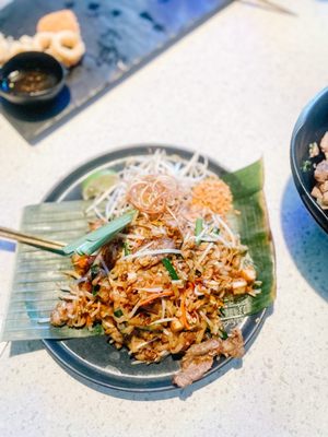 ISAAN DER - THAI KITCHEN & BAR - 399 Photos & 94 Reviews - 9021 Leslie ...