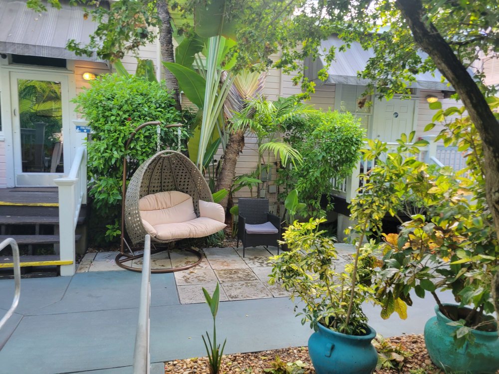 KEY WEST HOSPITALITY - WICKER GUESTHOUSE - Updated January 2026 - 175 ...