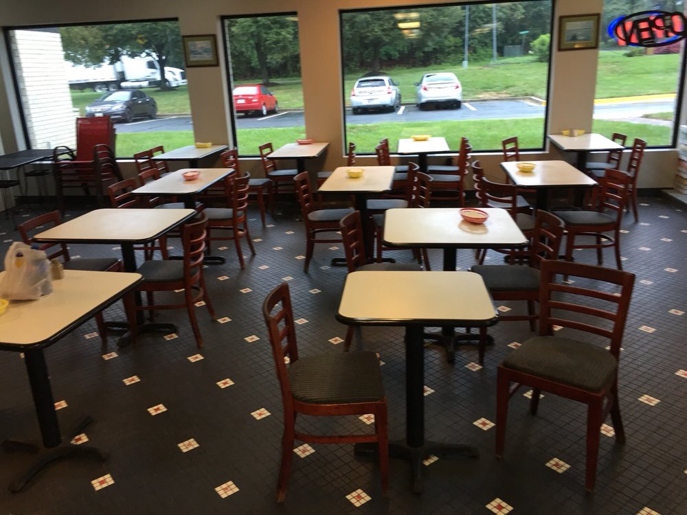 COLLINGTON KITCHEN - Updated December 2025 - 24 Photos - 501 Commerce ...