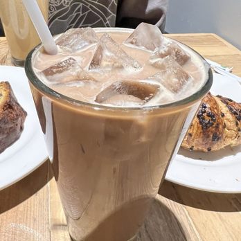 OVERFLOW COFFEE - Updated February 2025 - 128 Photos & 80 Reviews ...