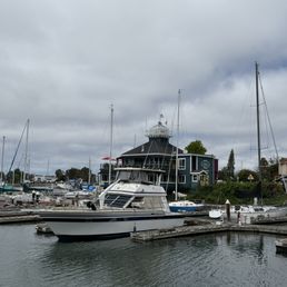 QUINN’S LIGHTHOUSE - Updated July 2025 - 1078 Photos & 1122 Reviews ...