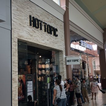 PEMBROKE LAKES MALL - Updated December 2024 - 230 Photos & 135 Reviews ...