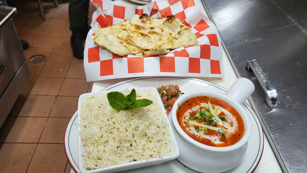 THE THREE IDIOTS BAR & LOUNGE - Updated March 2025 - 13 Photos - 2979 ...