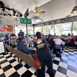 ADDI’S DINER - Updated July 2025 - 369 Photos & 455 Reviews - 207 S A ...