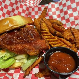 THE TALKING PINT - Updated October 2025 - 143 Photos - 112 Reviews ...