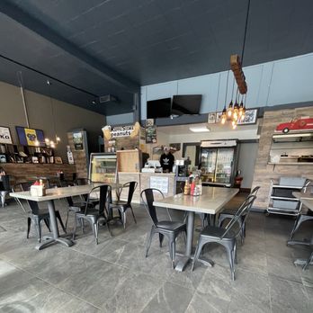 PEANUTS DELUXE CAFE - Updated January 2025 - 312 Photos & 618 Reviews ...