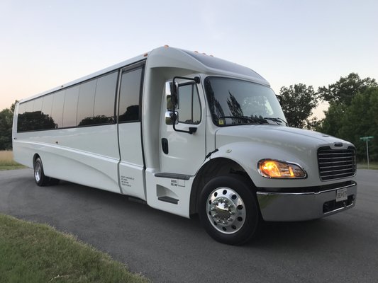 LEGACY LIMOUSINE - Updated April 2026 - 31 Photos & 14 Reviews - 8130 ...