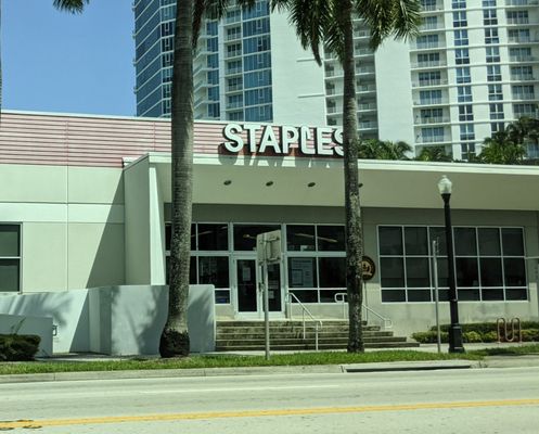 STAPLES - Updated July 2025 - 38 Photos & 84 Reviews - 2121 Biscayne ...