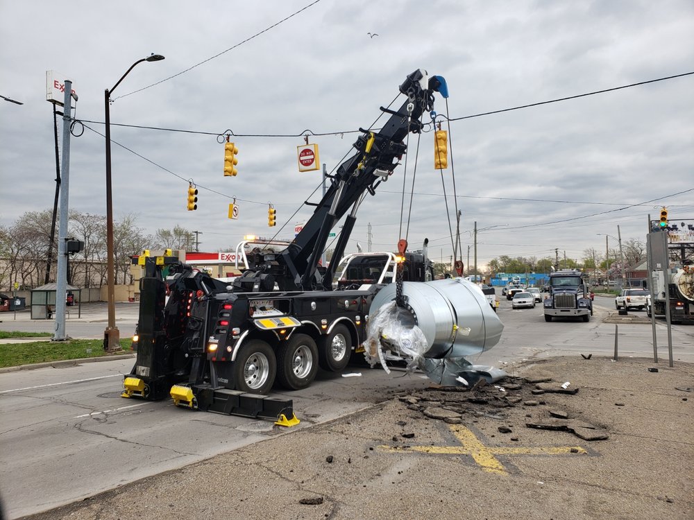 DETROIT TOWING GROUP - Updated July 2025 - 14 Photos - 23544 Hoover Rd ...