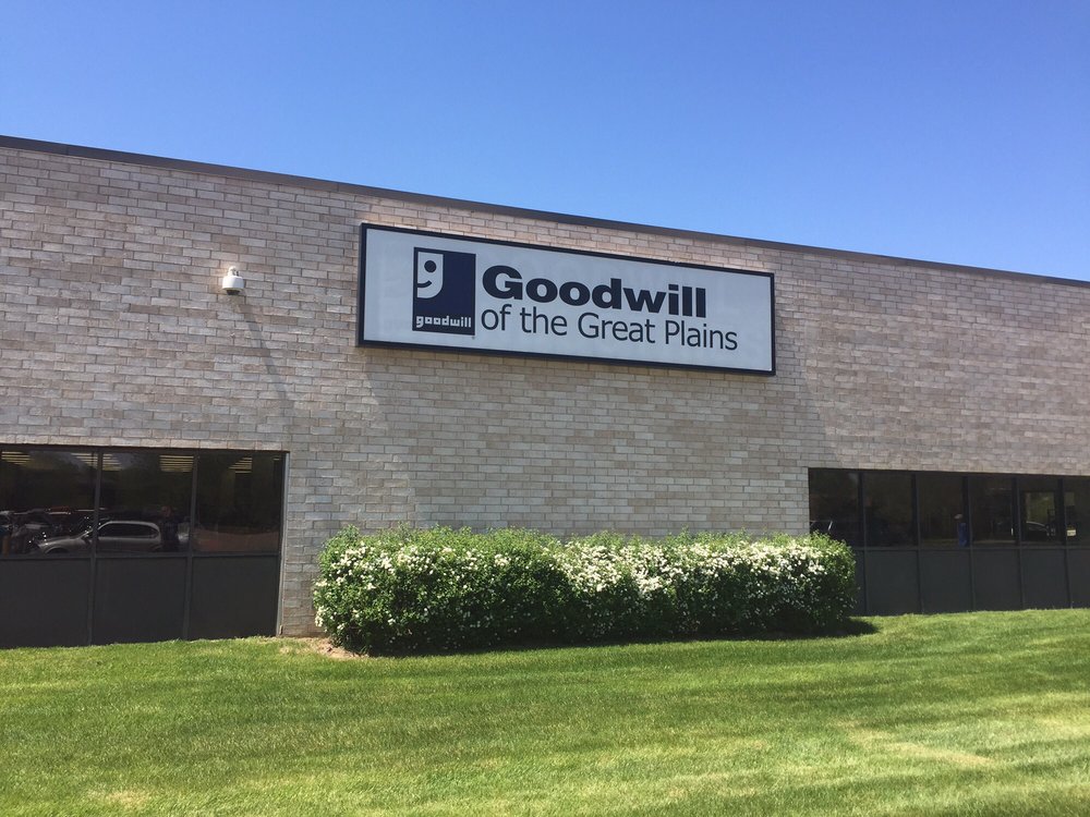 GOODWILL OF THE GREAT PLAINS - Updated October 2025 - 3100 W 4th St ...