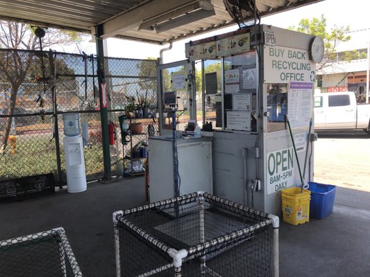 SMART STATION - Updated December 2025 - 45 Photos & 68 Reviews - 301 ...