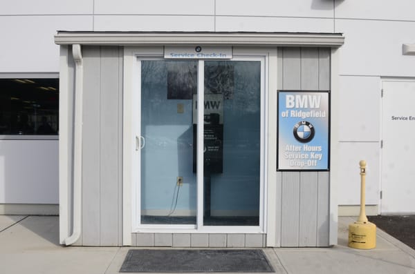 BMW OF RIDGEFIELD - Updated January 2025 - 35 Photos & 105 Reviews ...