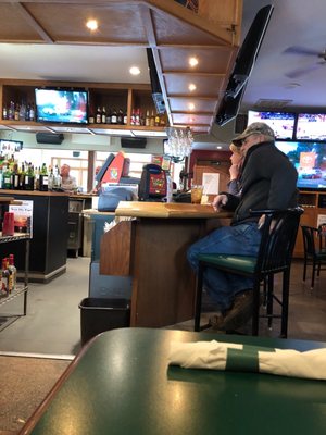 SPECTATORS SPORTS BAR AND GRILLE - Updated August 2024 - 23 Photos & 63 ...