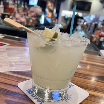 PUB 819 - Updated June 2024 - 337 Photos & 372 Reviews - 819 Mainstreet ...