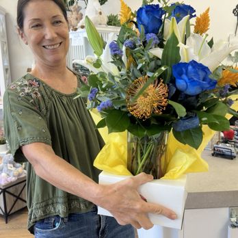 FLOWERS BY MICHELLE - Updated April 2025 - 391 Photos & 464 Reviews ...