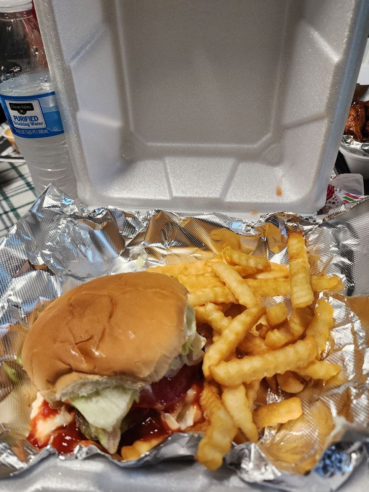 DAVE’S AMERICAN BAR & GRILL - Updated December 2025 - 3400 Sebring Pkwy ...