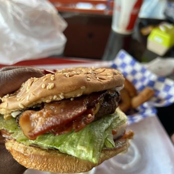 JASPER’S GIANT HAMBURGERS - Updated December 2025 - 191 Photos & 319 ...