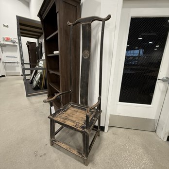 RH OUTLET - Updated December 2025 - 35 Photos - 1072 Willow Rd ...