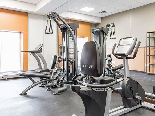 KC INN - Updated January 2026 - 12 Photos - 1600 NE Parvin Rd, Kansas ...