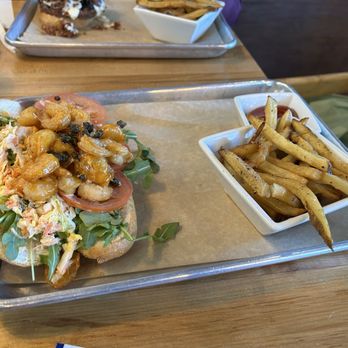 SCRATCH KITCHEN AND TAPROOM - Updated April 2025 - 498 Photos & 270 ...