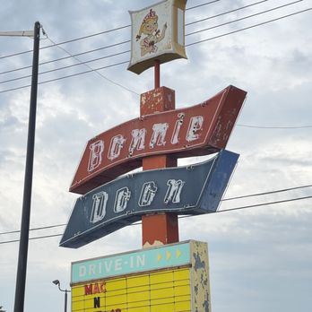 BONNIE DOON DRIVE-IN - Updated October 2025 - 46 Photos & 50 Reviews ...