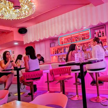 DOLLY’S COCKTAIL BAR - Updated January 2026 - 27 Photos & 12 Reviews ...